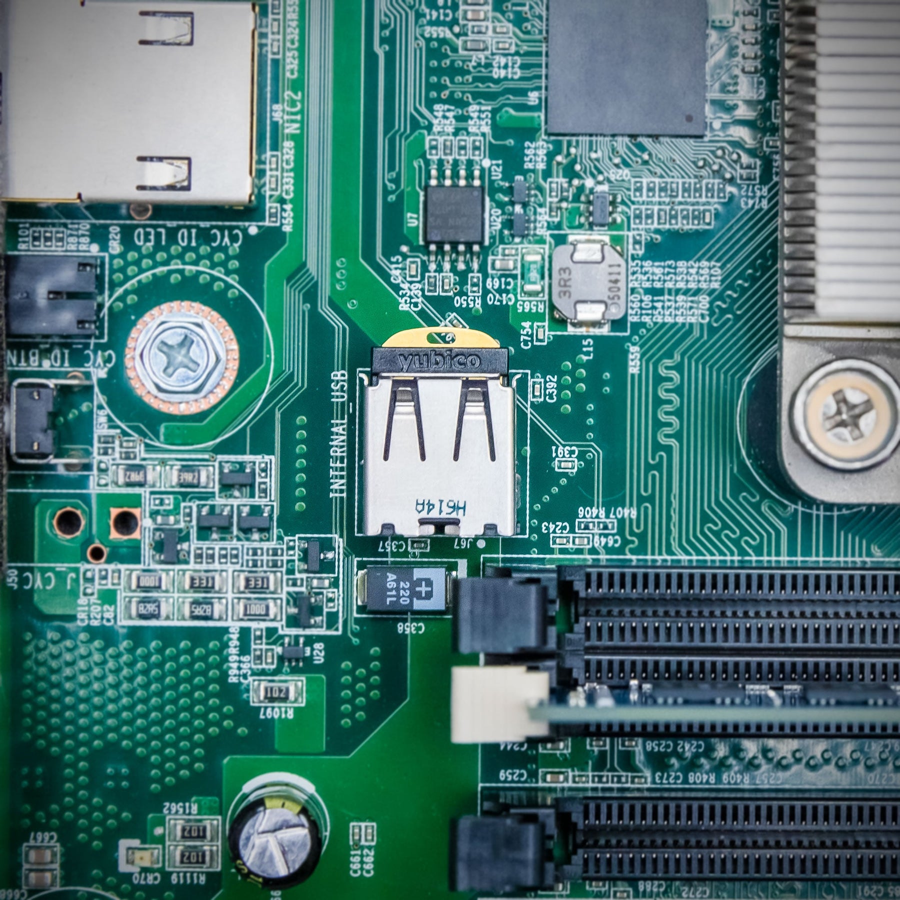 YubiHSM 2 v2.4 – Ultimate protection for keys and data